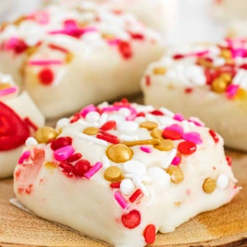 Easy White Chocolate Fudge Recipe (3 Ingredients) - Nourish Plate