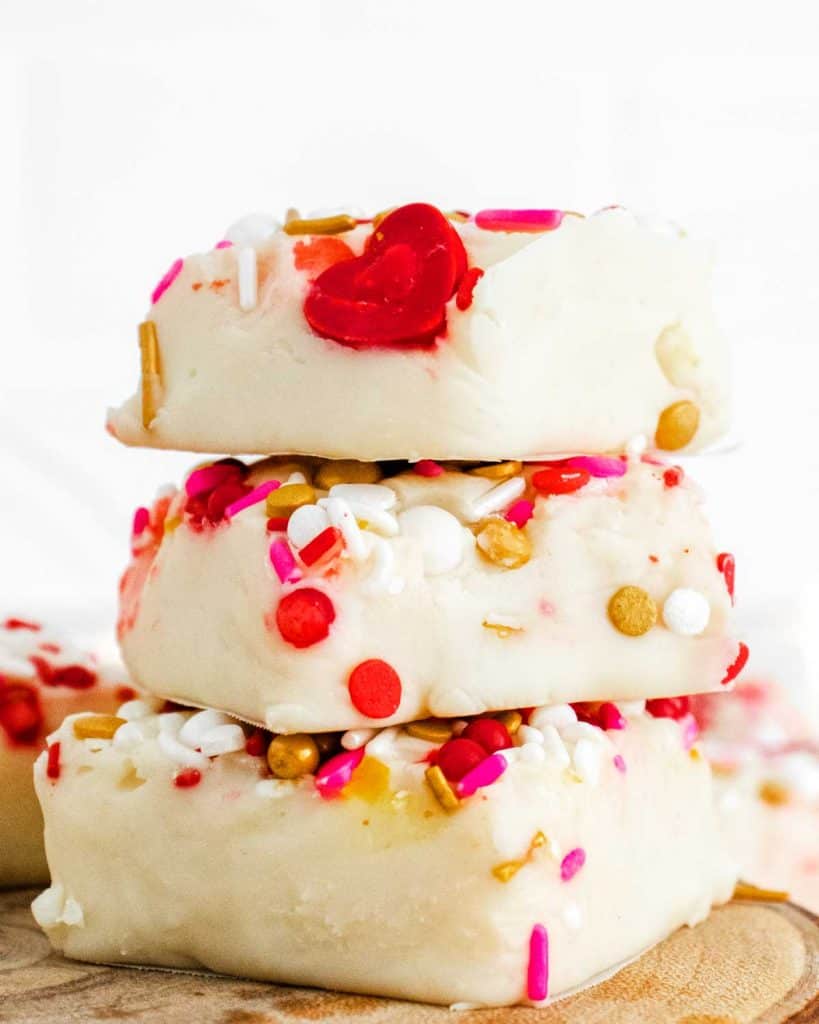 Easy White Chocolate Fudge Recipe (3 Ingredients) - Nourish Plate