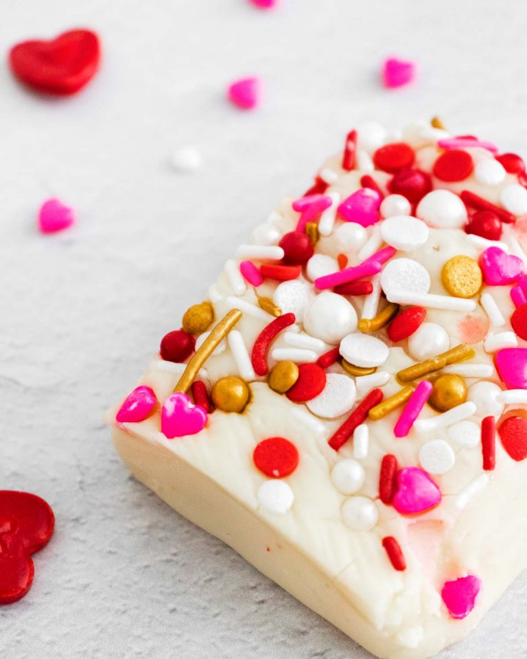 Easy White Chocolate Fudge Recipe (3 Ingredients) - Nourish Plate