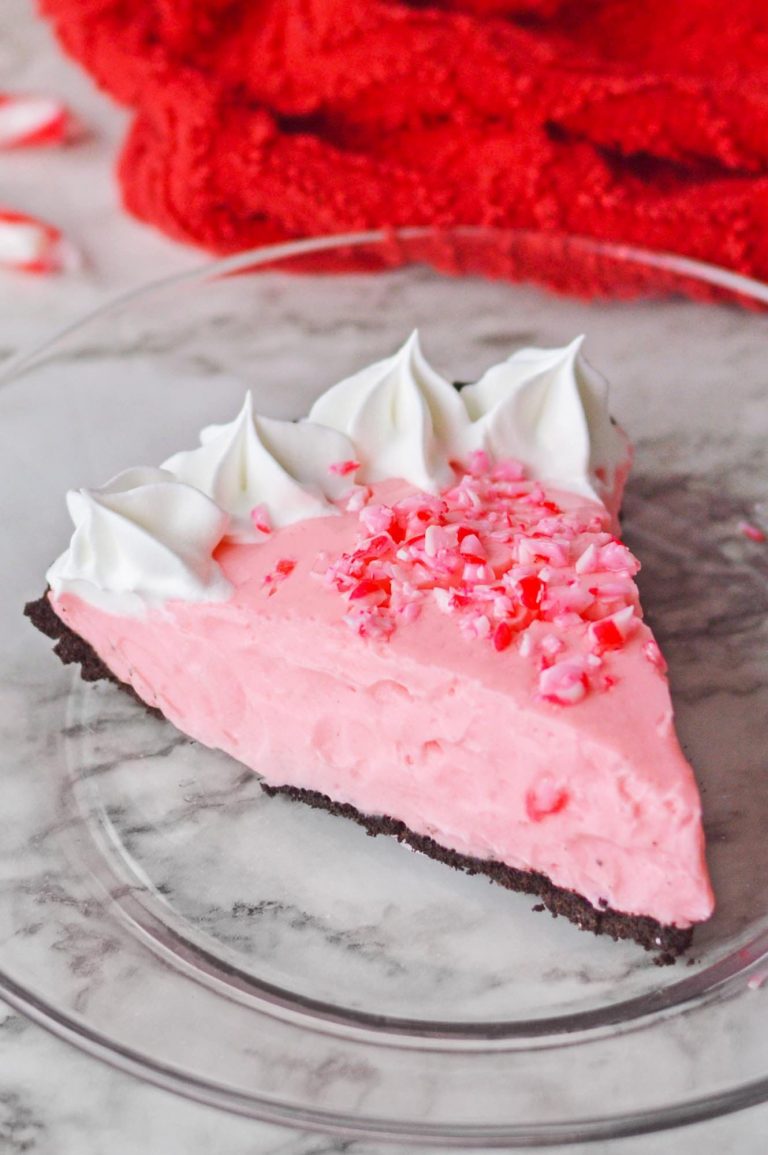 Easy No-Bake Peppermint Pie Recipe - Nourish Plate