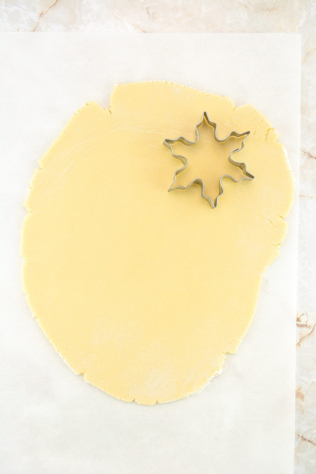 Easy Decorated Sugar Cookies with Royal Icing - Nourish Plate