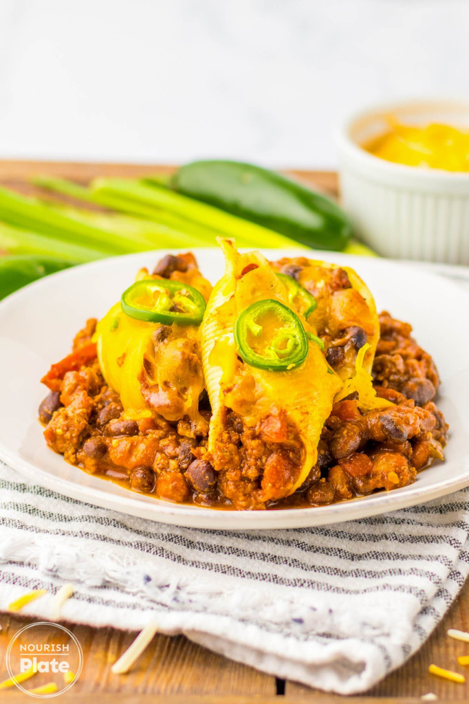Easy and Hearty Beef Stuffed Shells - Perfect for a Family Dinner!